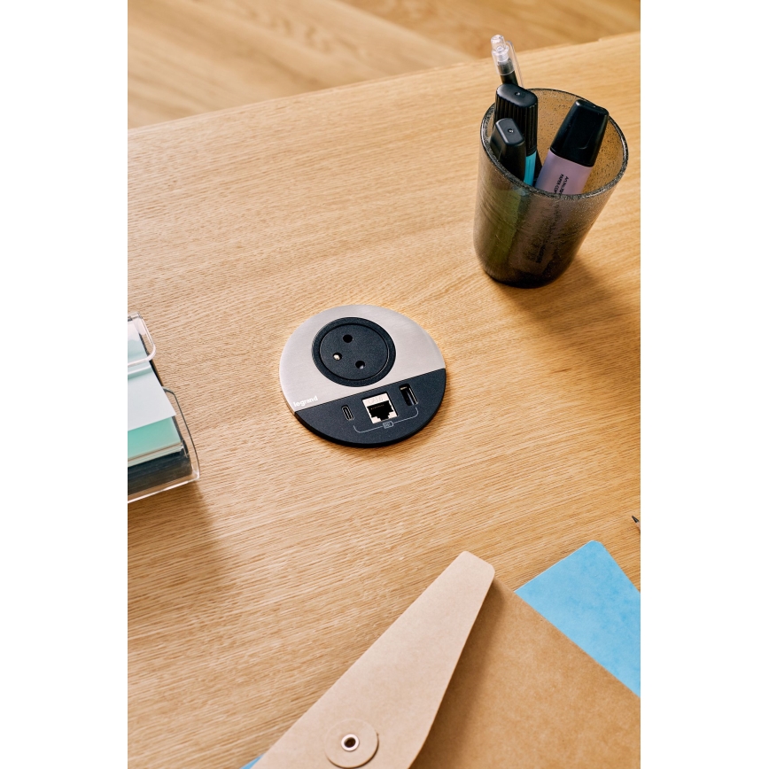 Legrand 654708 - Stikdåse til bordplade 1x230V + USB-A + USB-C + RJ45 ...